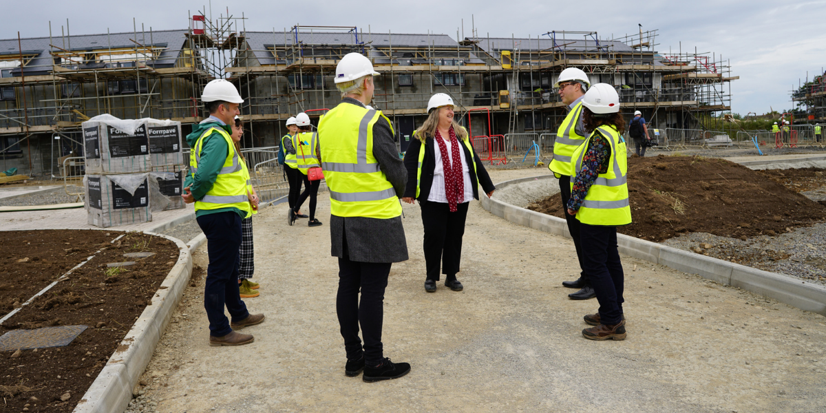 Welsh Minister for Climate Change visits ateb Group housing development ...